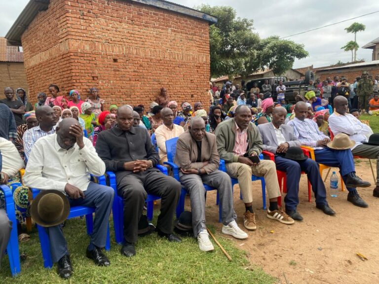 Sud-Kivu : des déplacés banyamulenge d’Uvira en détresse à Kamanyola ...